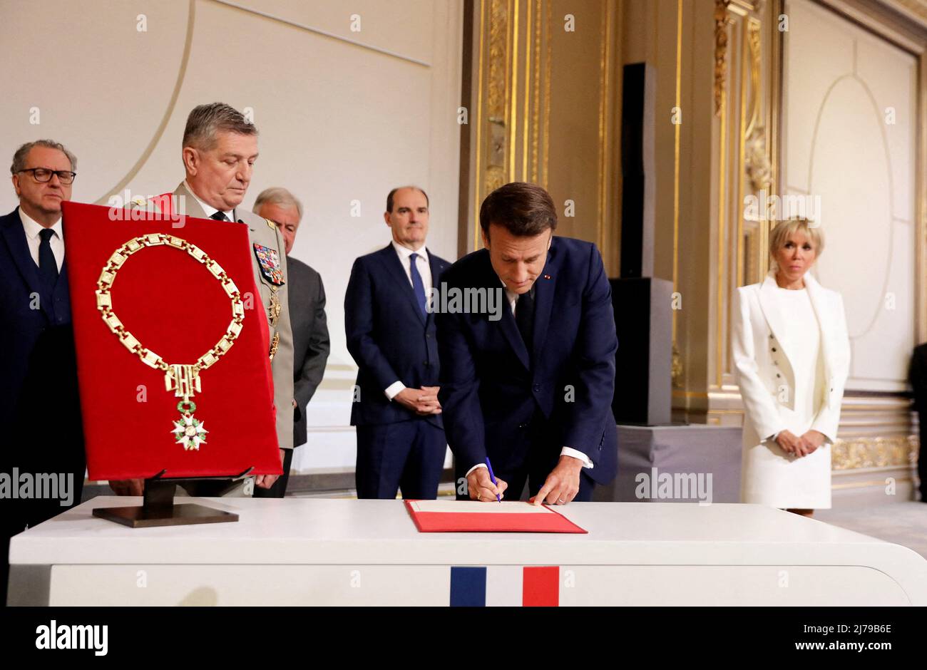 General Benoît Puga presents the insignia of Grand Master of the Legion ...