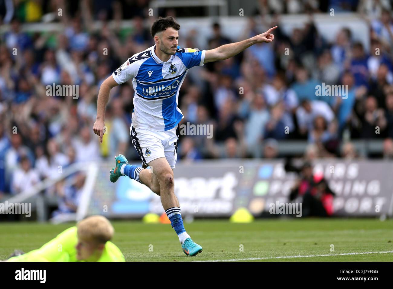 Aaron collins bristol rovers hi-res stock photography and images - Alamy