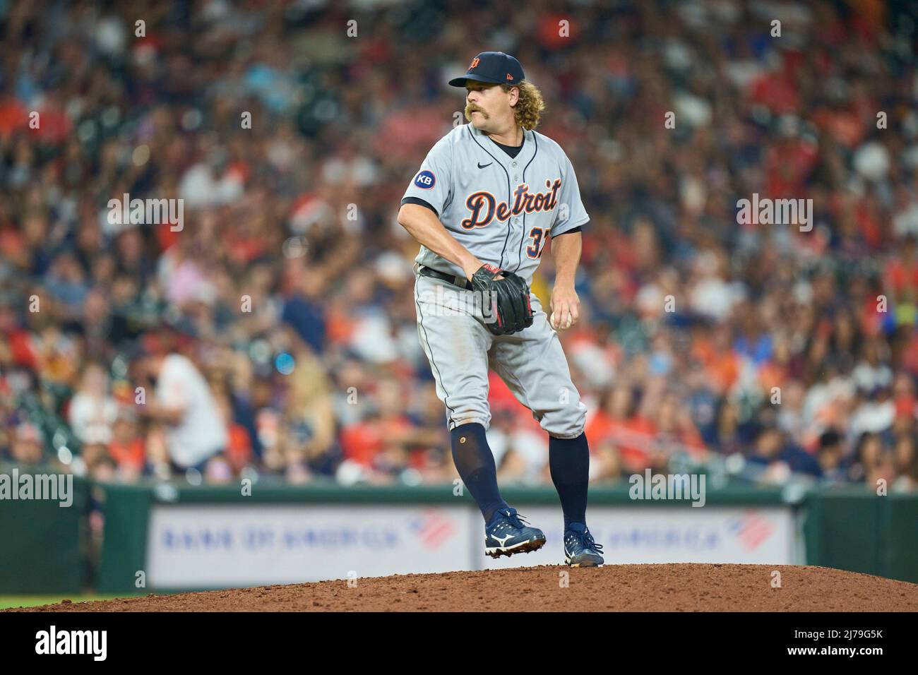 May 6 2022: Detroit pitcher Andrew Chafin (37) throws a pitch during ...