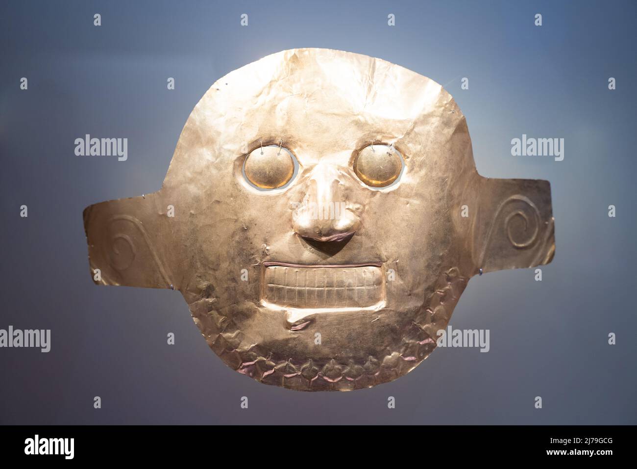 Inca gold mask museum hi-res stock photography and images - Alamy