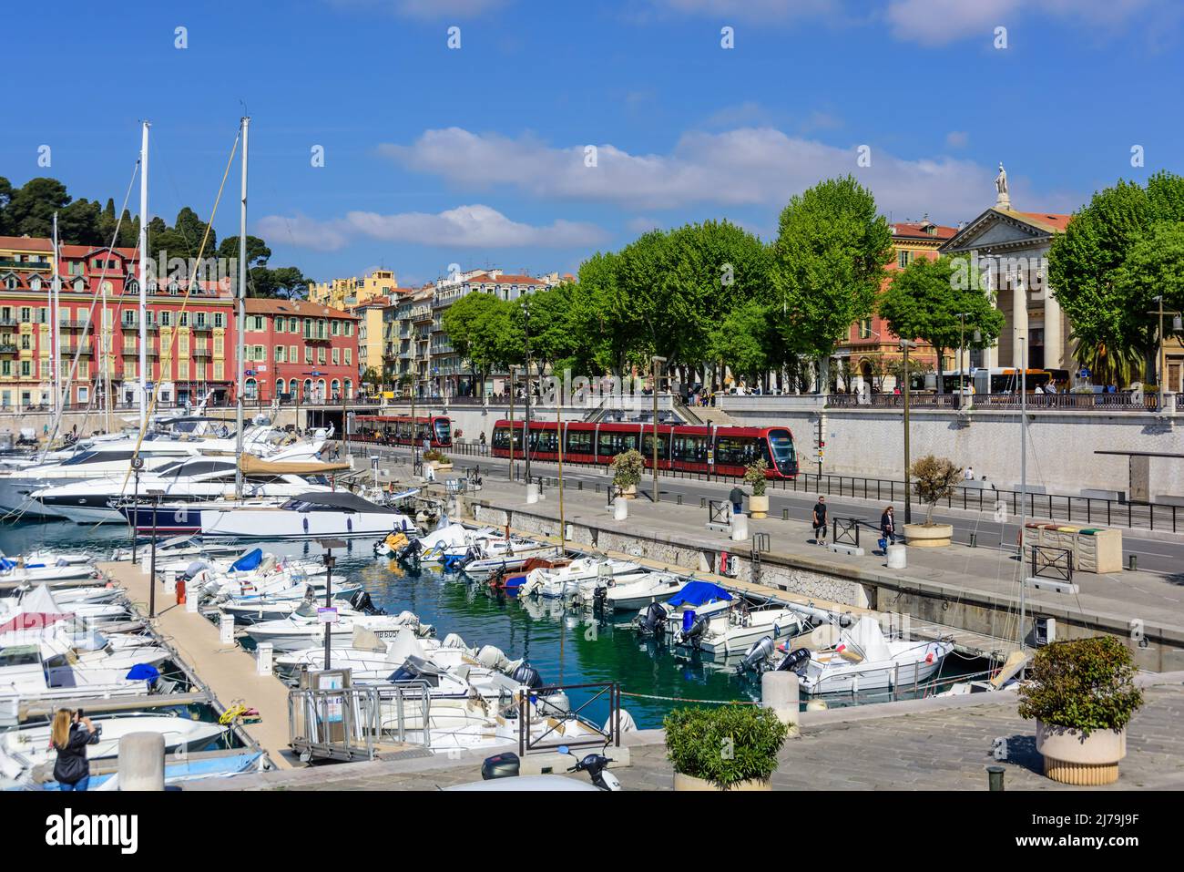 Nizza, moderne Straßenbahn, Linie 2, Port Lympia // Nice, Modern ...