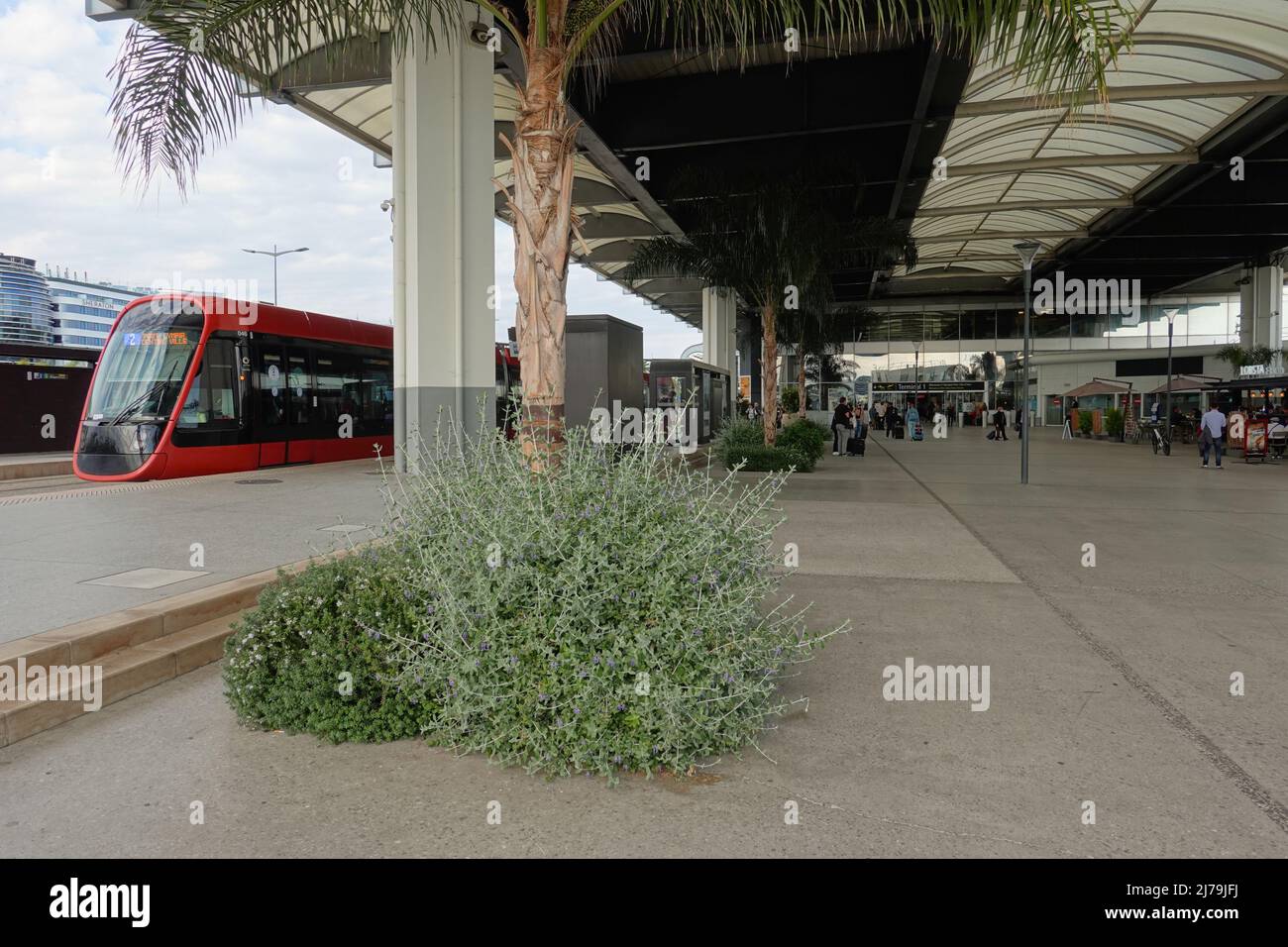 Nizza, moderne Straßenbahn, Linie 2, Flughafen // Nice, Modern Tramway ...