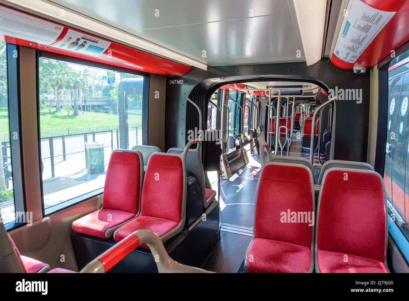 Nizza, moderne Straßenbahn, Linie 2 // Nice, Modern Tramway, Line 2 ...