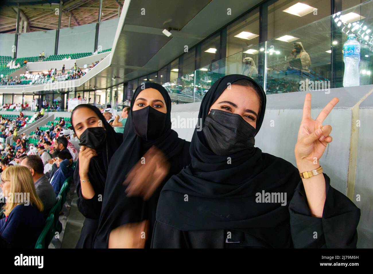 Katar woman hi-res stock photography and images - Alamy