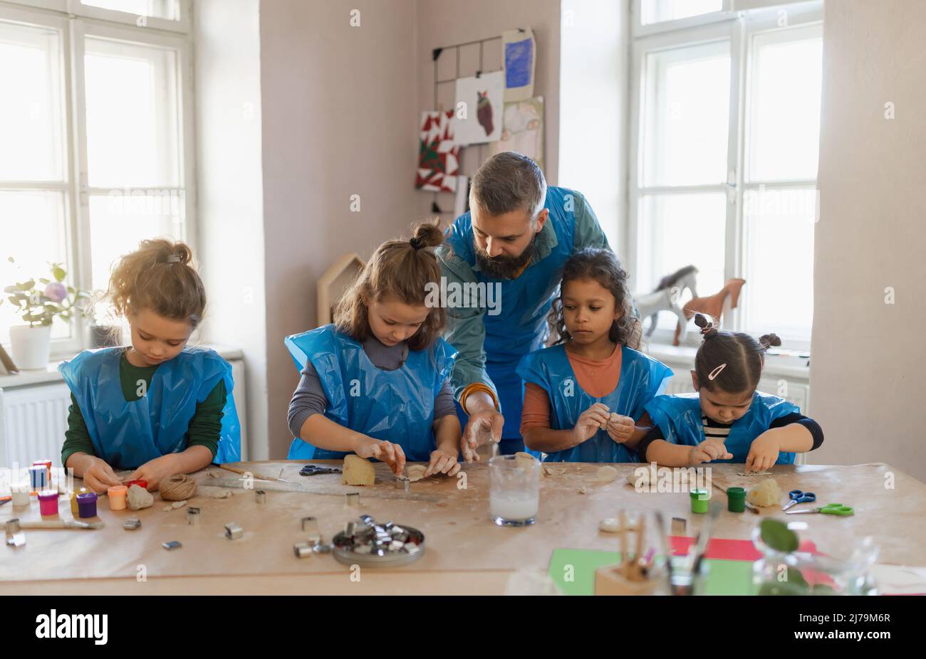 Group work at school hi-res stock photography and images - Alamy