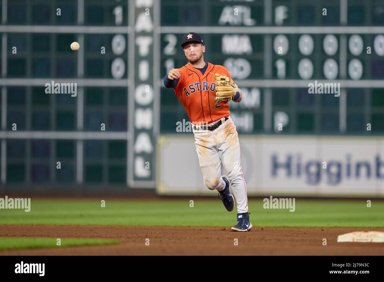 May 6 2022: Houston third baseman Alex Bergman (2) makes a play during ...