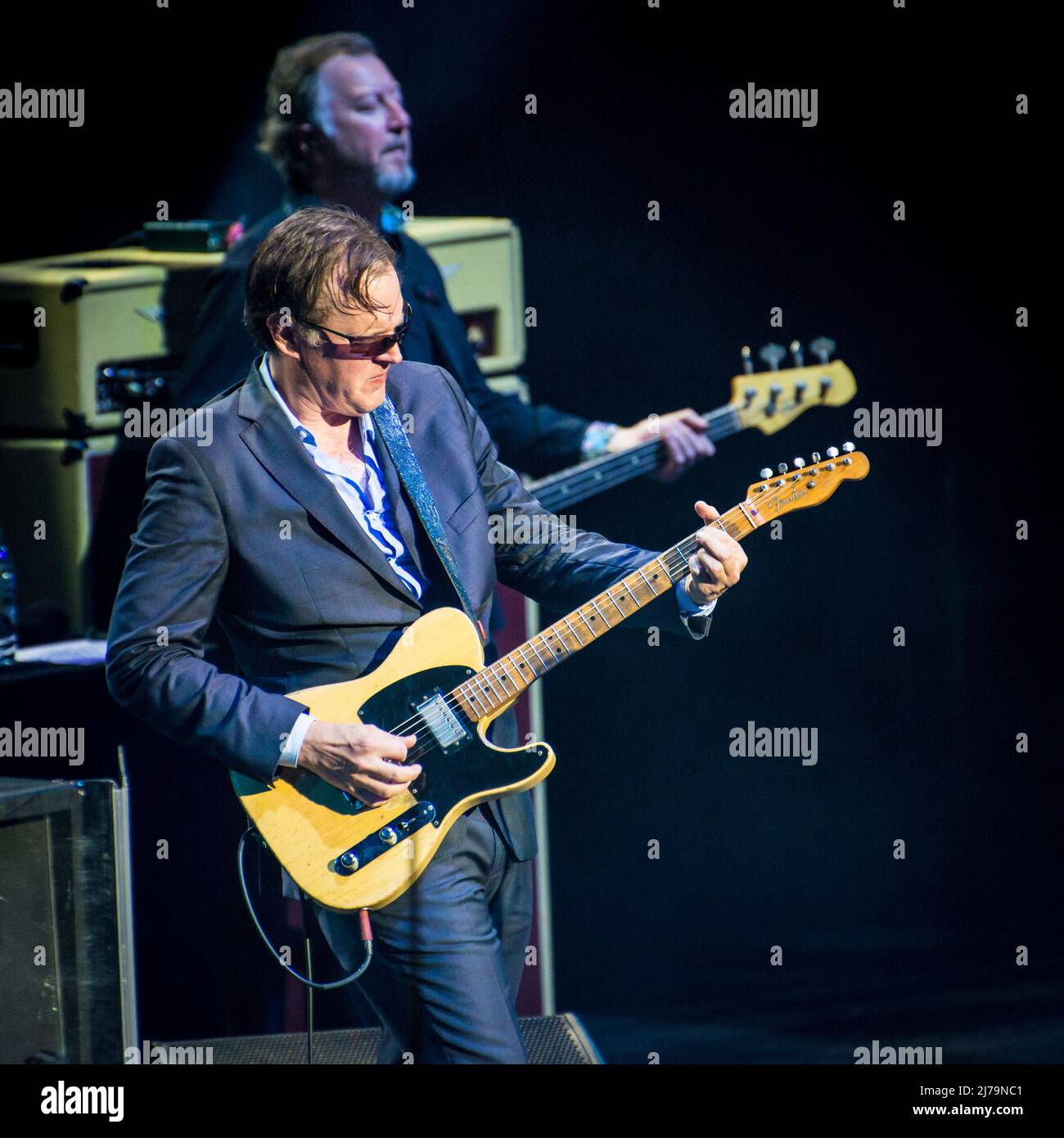 Guitarist joe bonamassa hi-res stock photography and images - Alamy