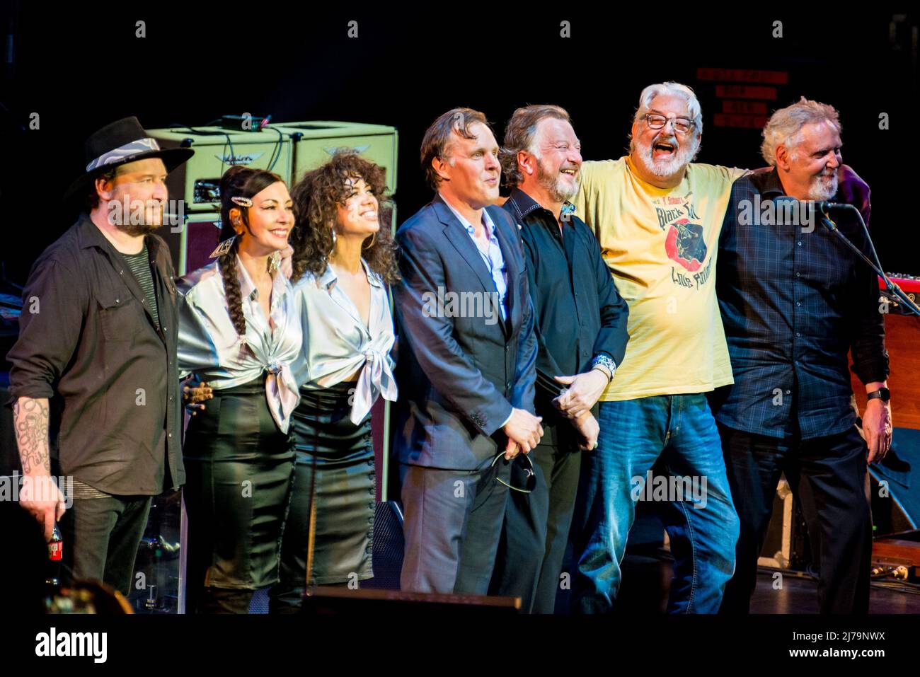 Joe Bonamassa & his band take their final bows at The Royal Albert Hall ...