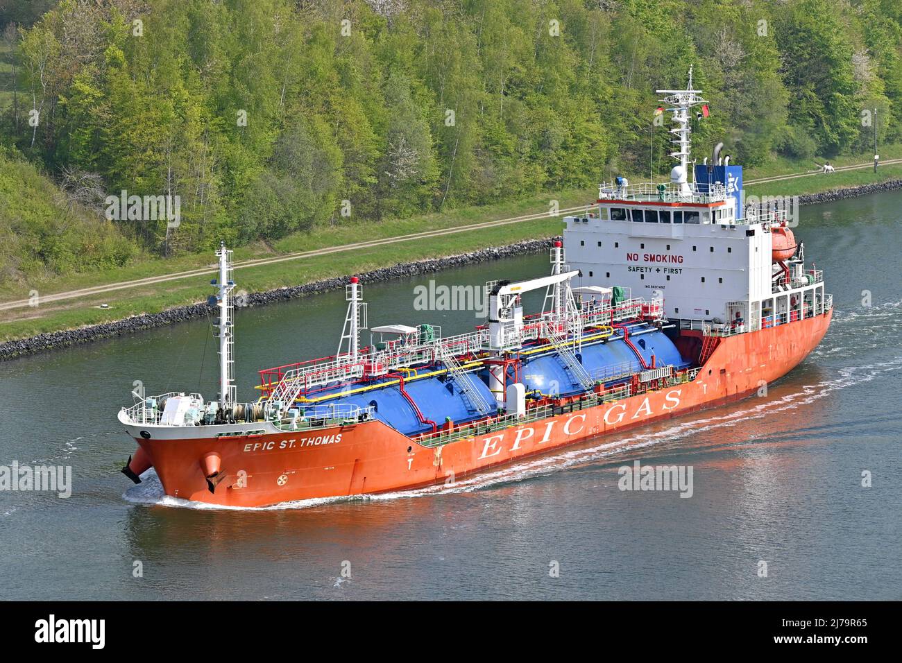 Epic shipping hi-res stock photography and images - Alamy