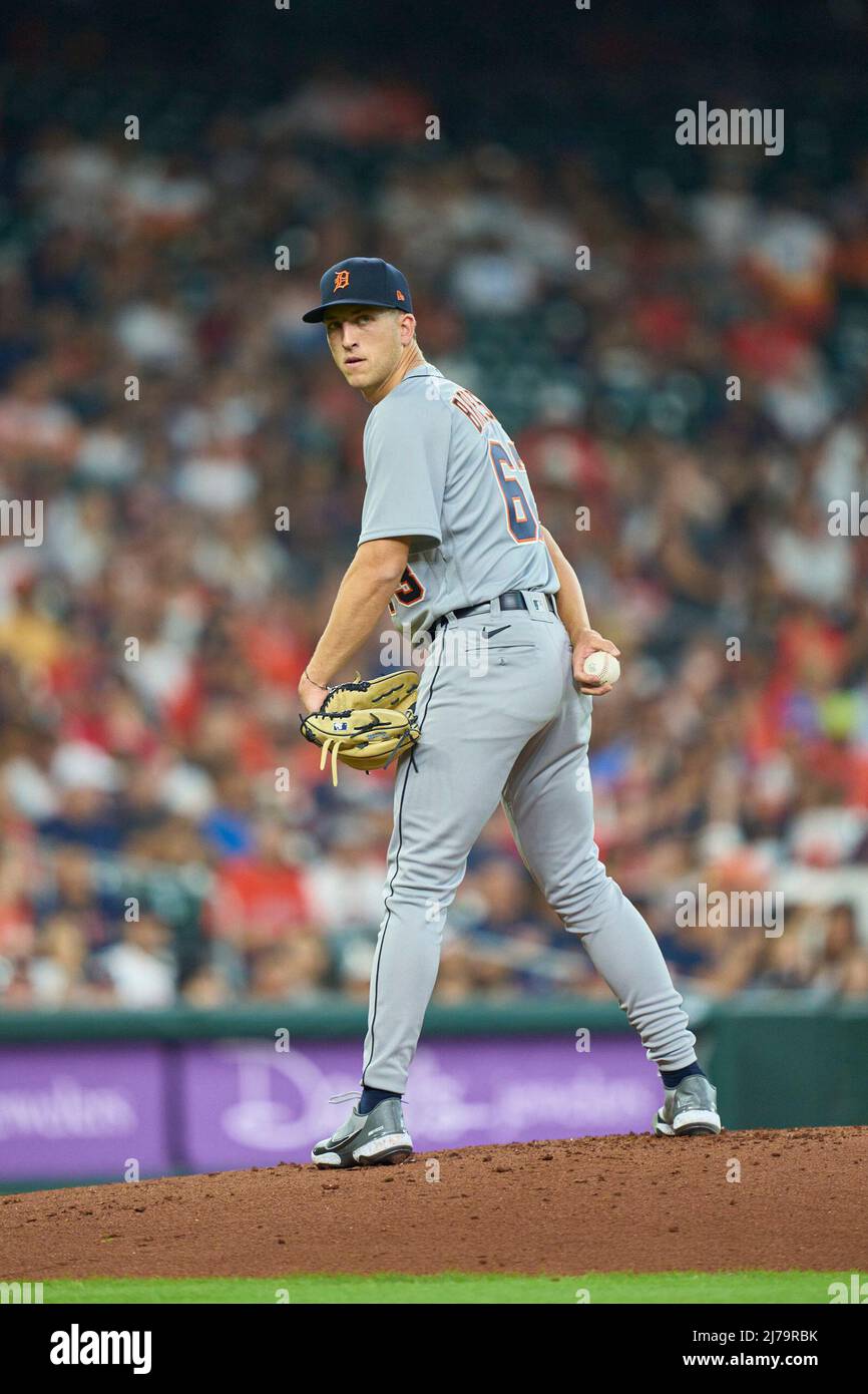 May 6 2022: Detroit pitcher Beau Brieske (63) checks the runner at ...