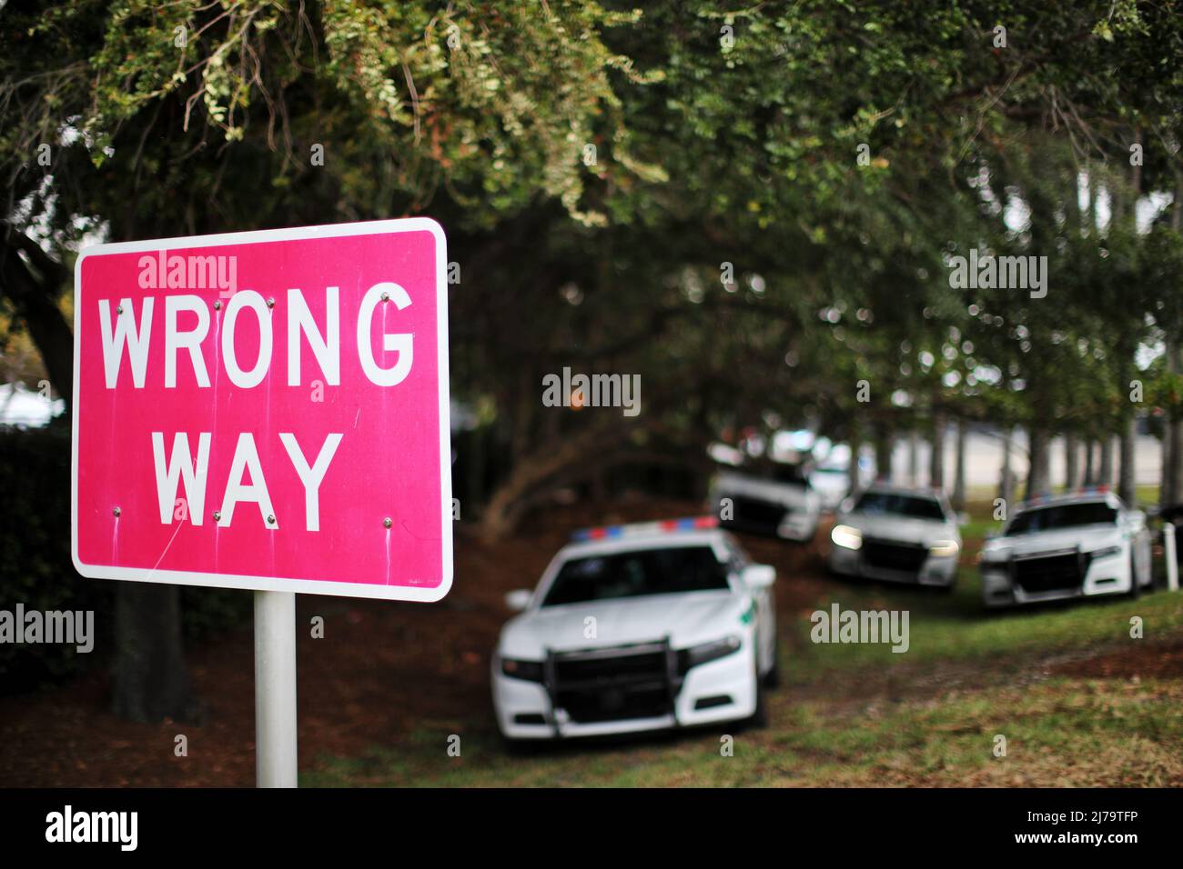 Atmosphere - Wrong Way sign. Miami Grand Prix, Saturday 7th May 2022 ...