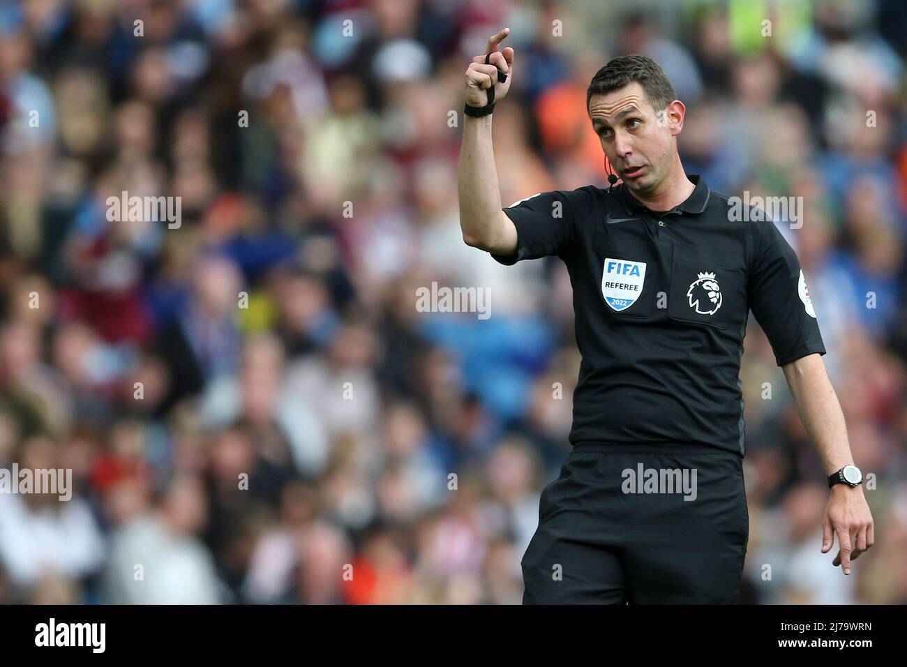 Referee david coote hi-res stock photography and images - Alamy