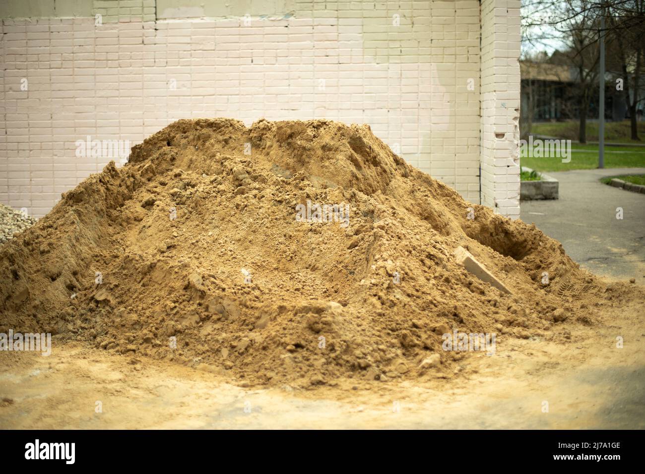 Building material machines hi-res stock photography and images - Alamy