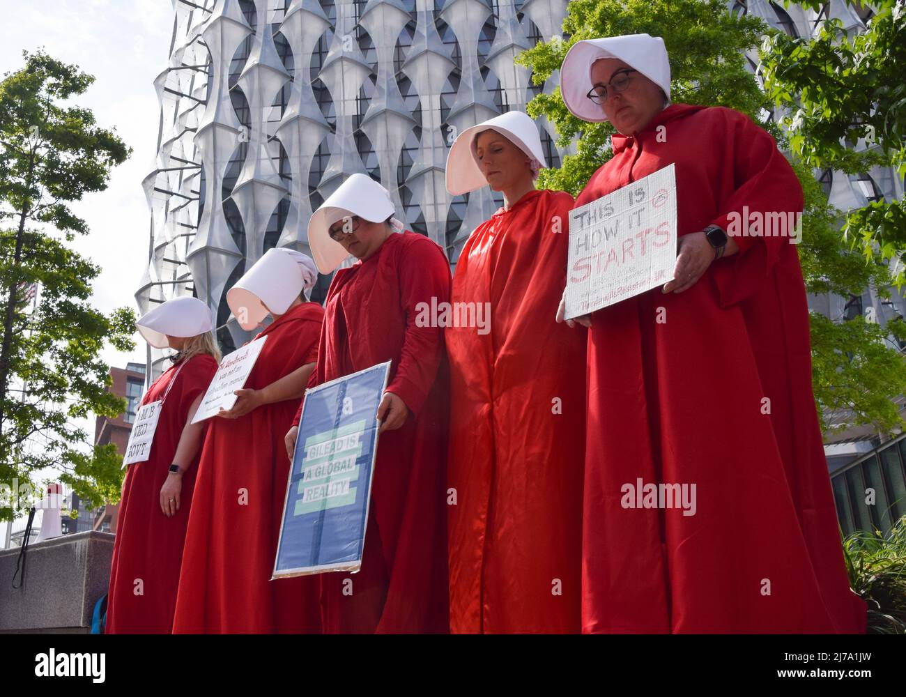 Handmaids tale protest uk hi-res stock photography and images - Alamy