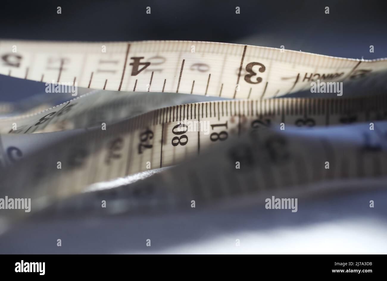 60 inch measuring tape hi-res stock photography and images - Alamy