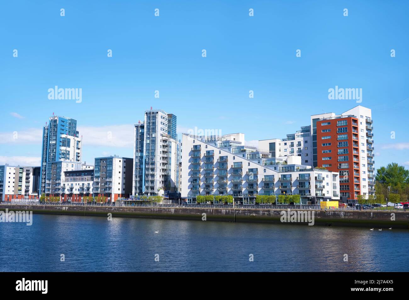 Modern high rise tower flats in Glasgow Stock Photo - Alamy