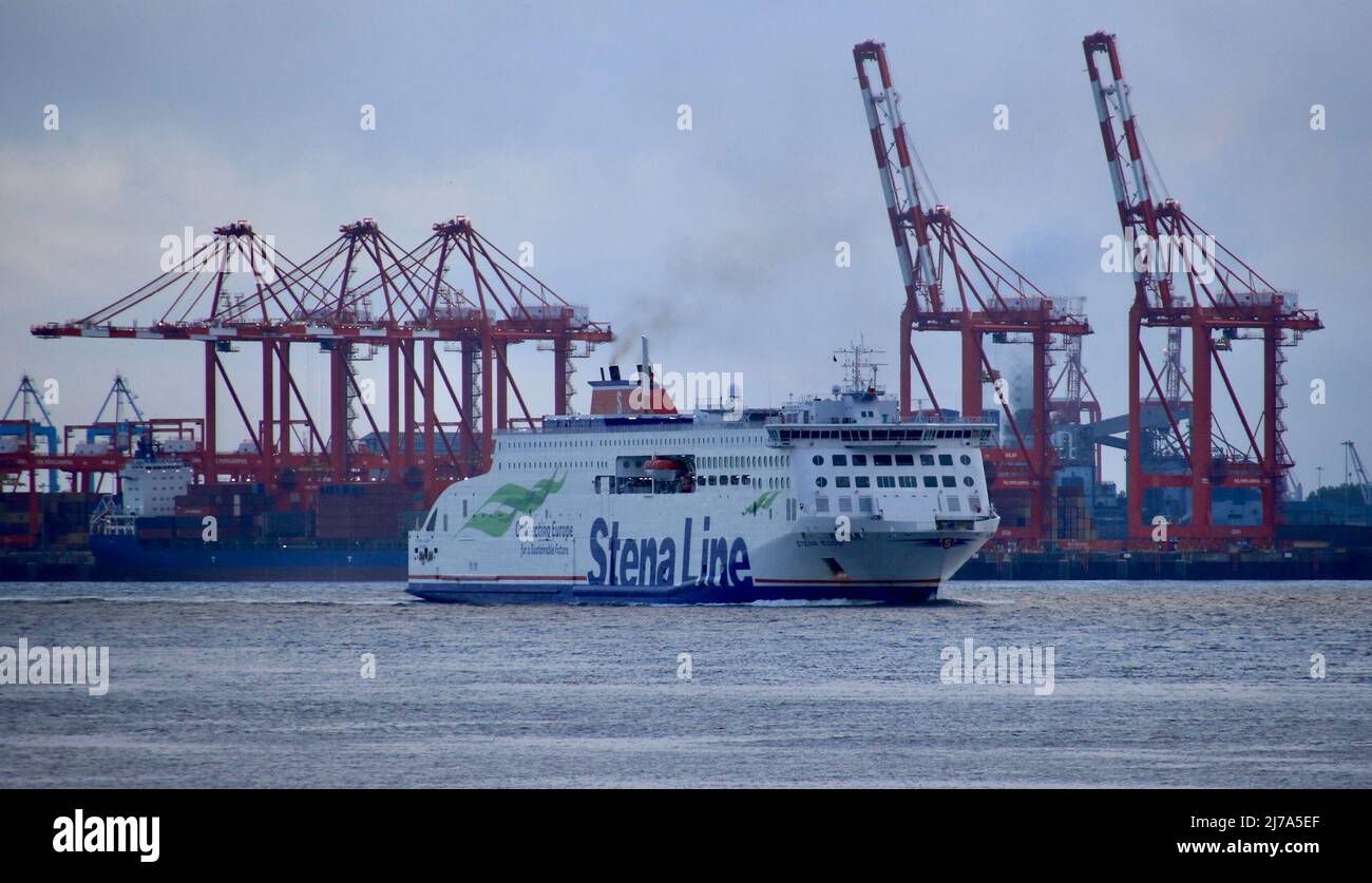 Cruises and navy Stock Photo - Alamy