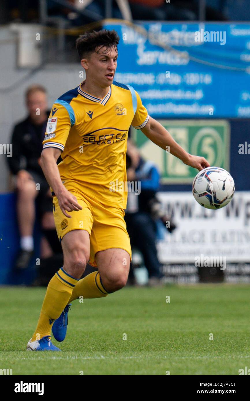 Tom McIntyre #5 of Reading in action during the game Stock Photo - Alamy