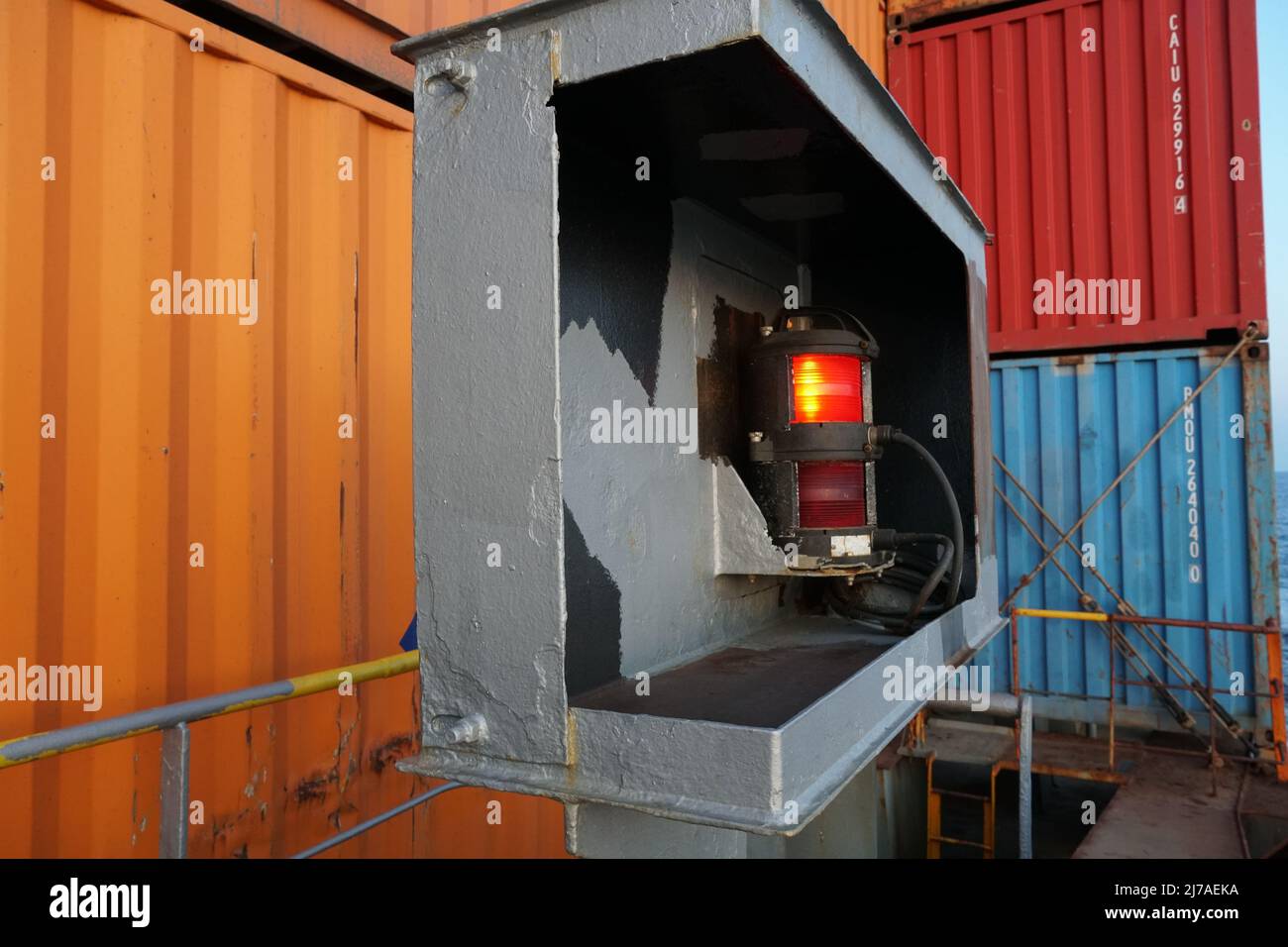 Colreg 72 hi-res stock photography and images - Alamy