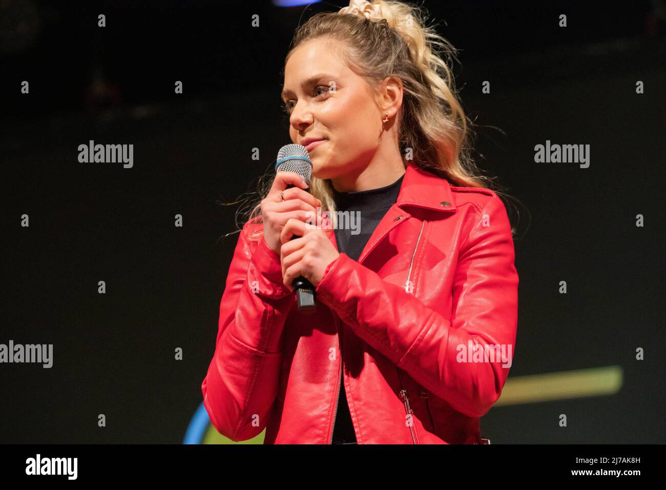 Marie Wegener bei "Die große Schlager-Hitparade" in der Messehalle ...