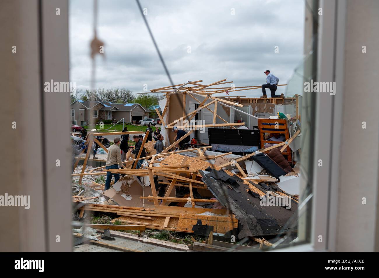 Tornado damage united states air hi-res stock photography and images ...