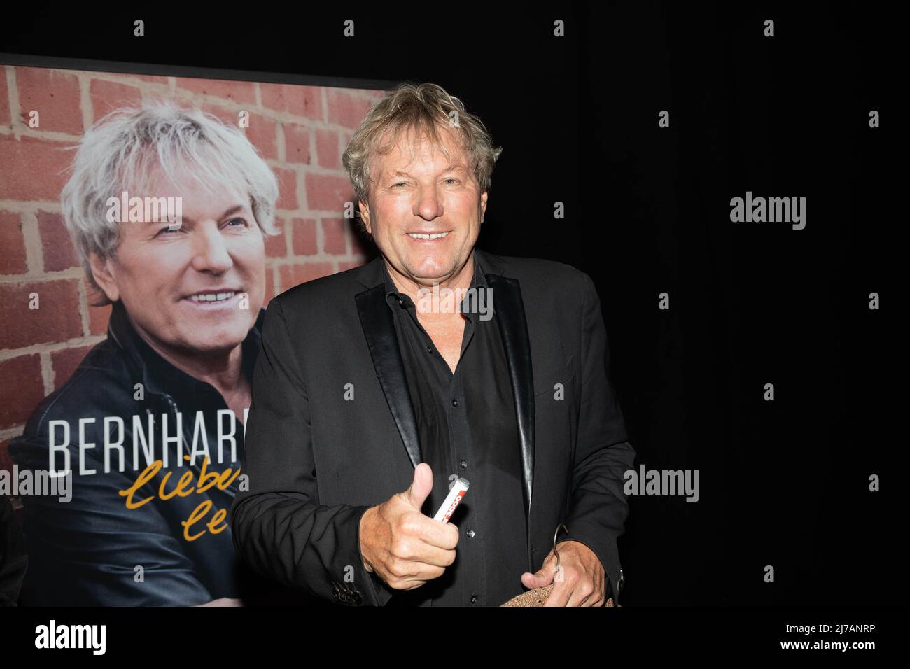 Bernhard Brink bei "Die große Schlager-Hitparade" in der Messehalle. Löbau, 06.05.2022 Stock ...