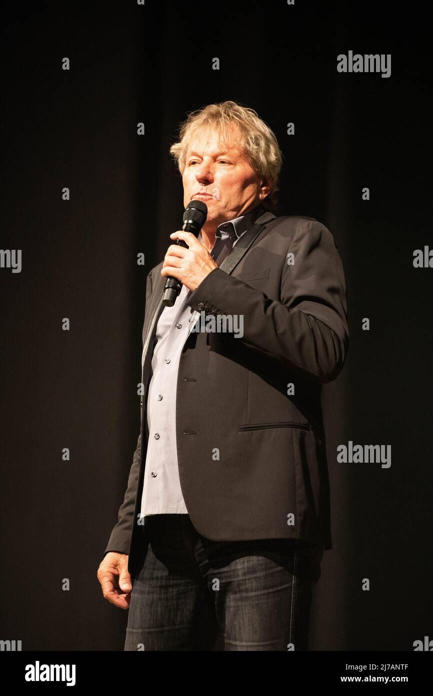 Bernhard Brink bei "Die große Schlager-Hitparade" in der Messehalle. Löbau, 06.05.2022 Stock ...