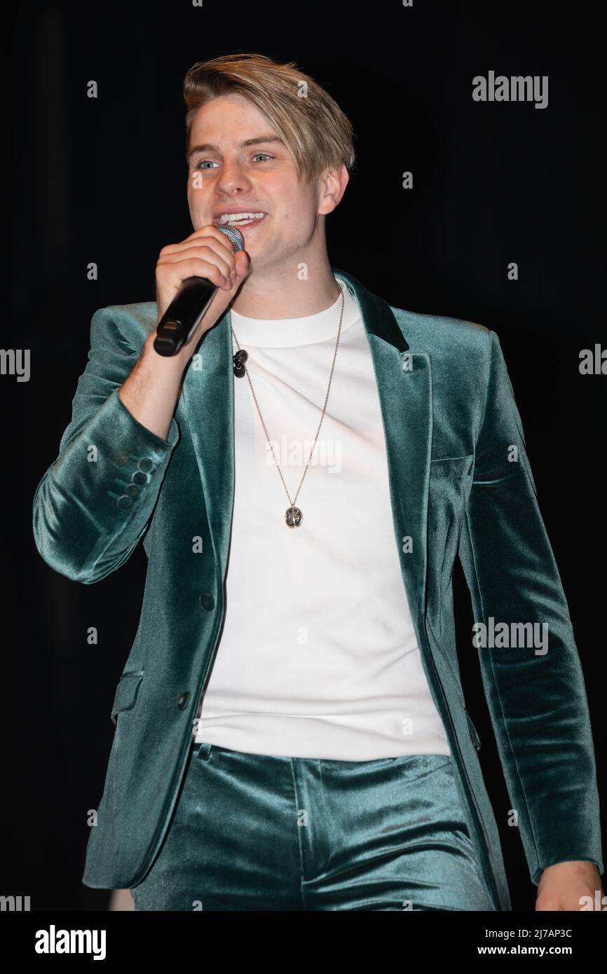 Vincent Gross bei "Die große Schlager-Hitparade" in der Messehalle ...