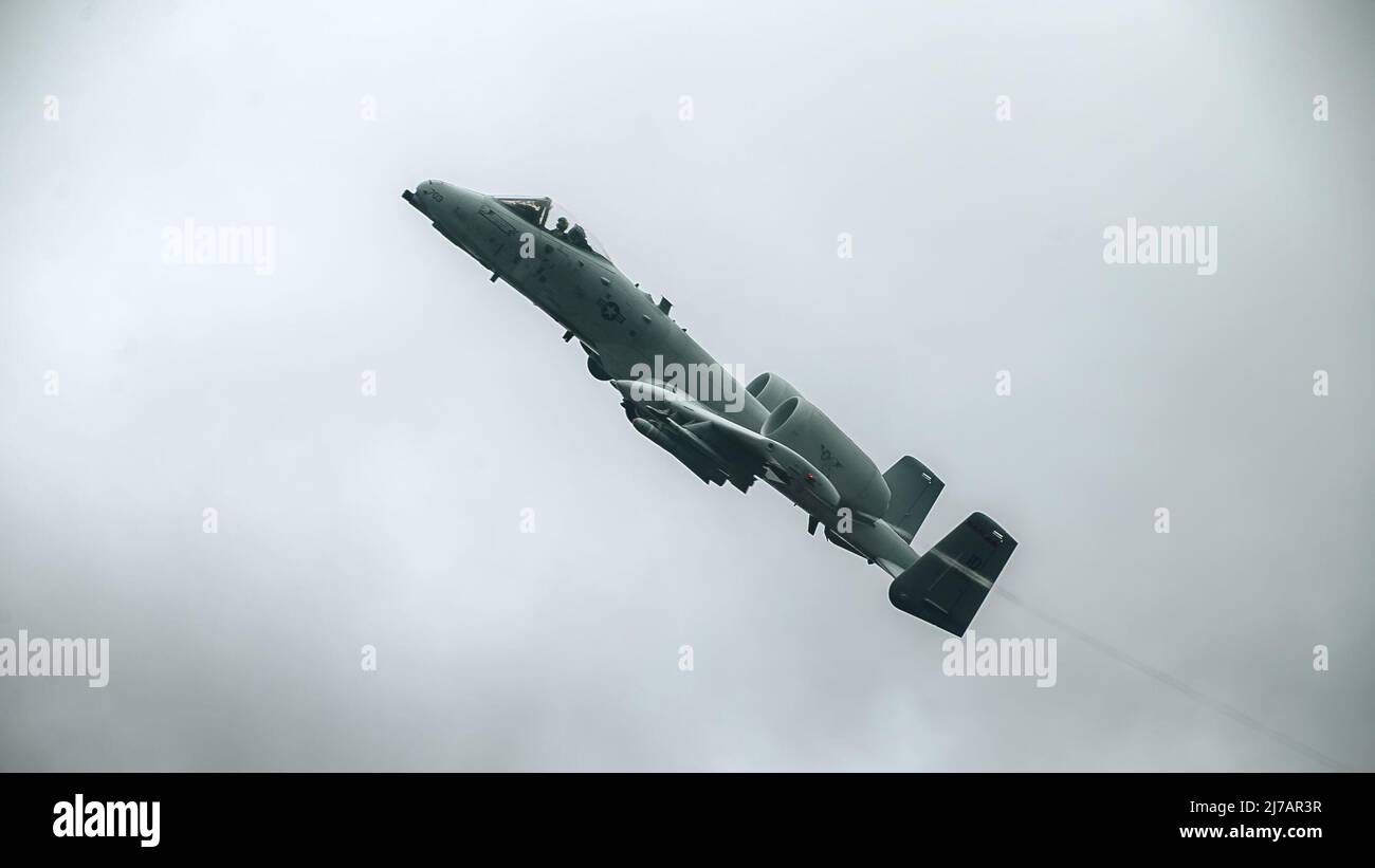 A U.S. Air Force A-10 Thunderbolt II with 190th Fighter Squadron ...