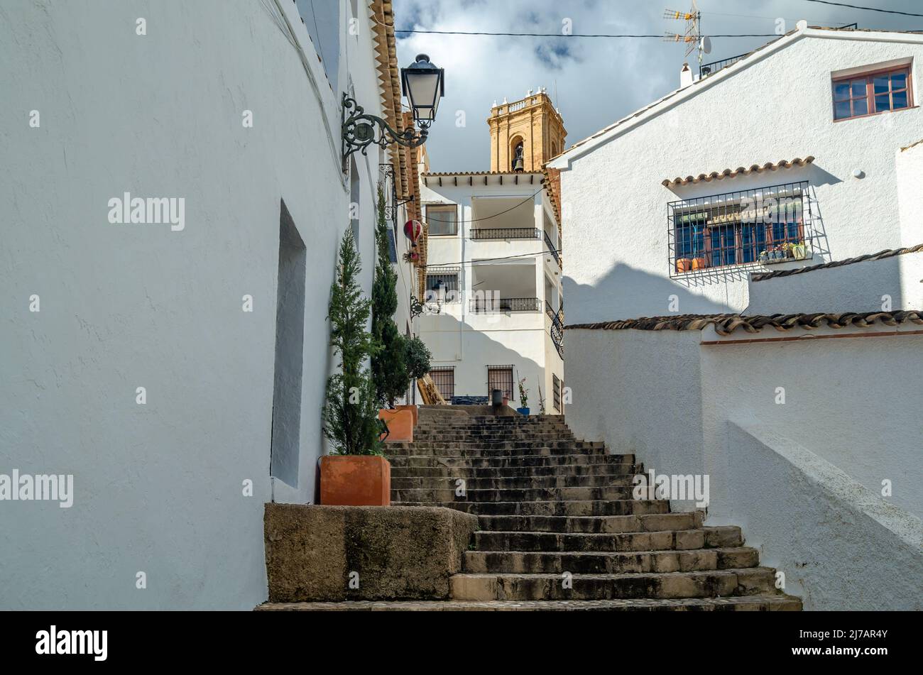Architecture in the Mediterranean white village of Altea, Alicante ...