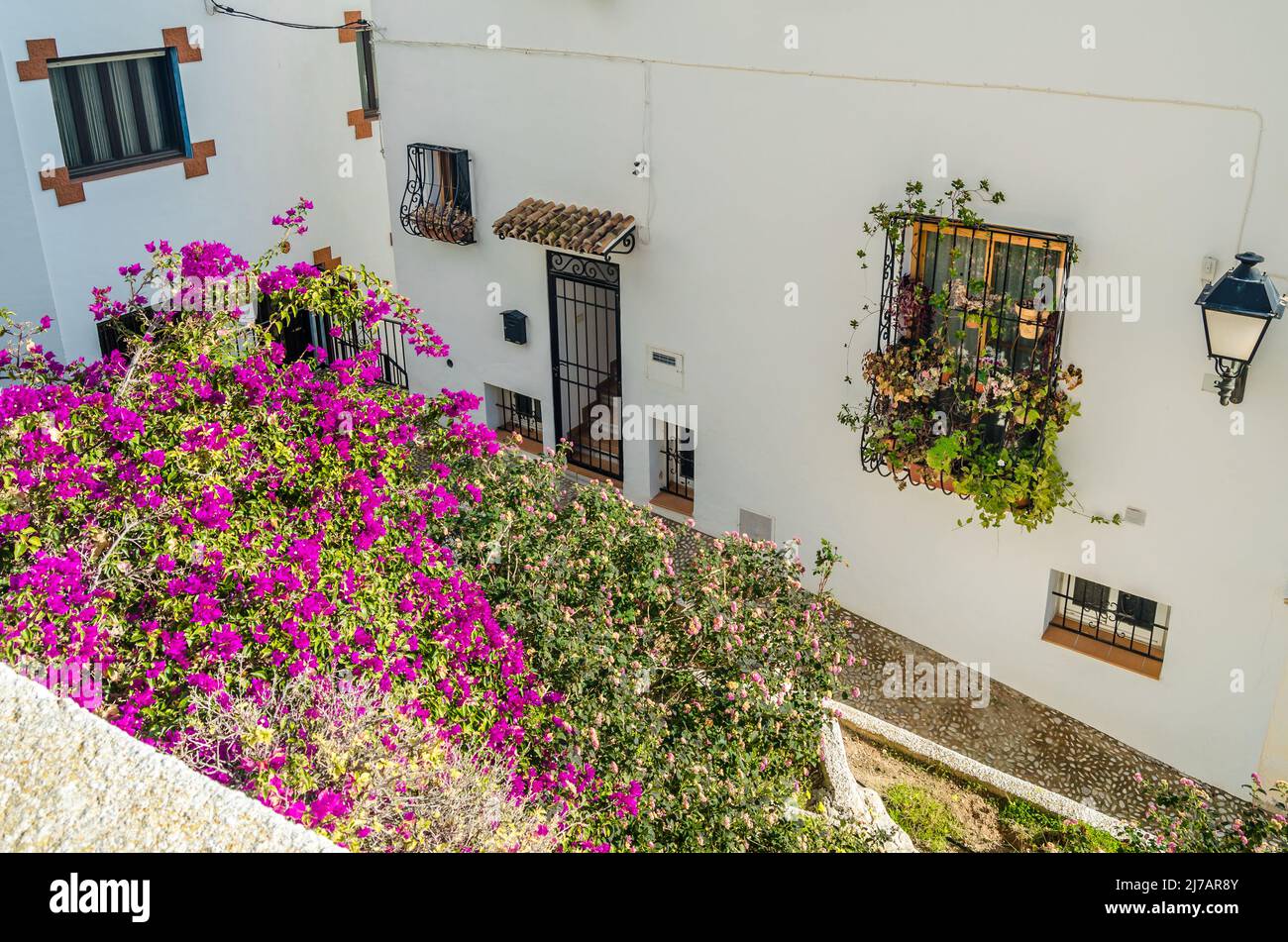 Architecture in the Mediterranean white village of Altea, Alicante ...