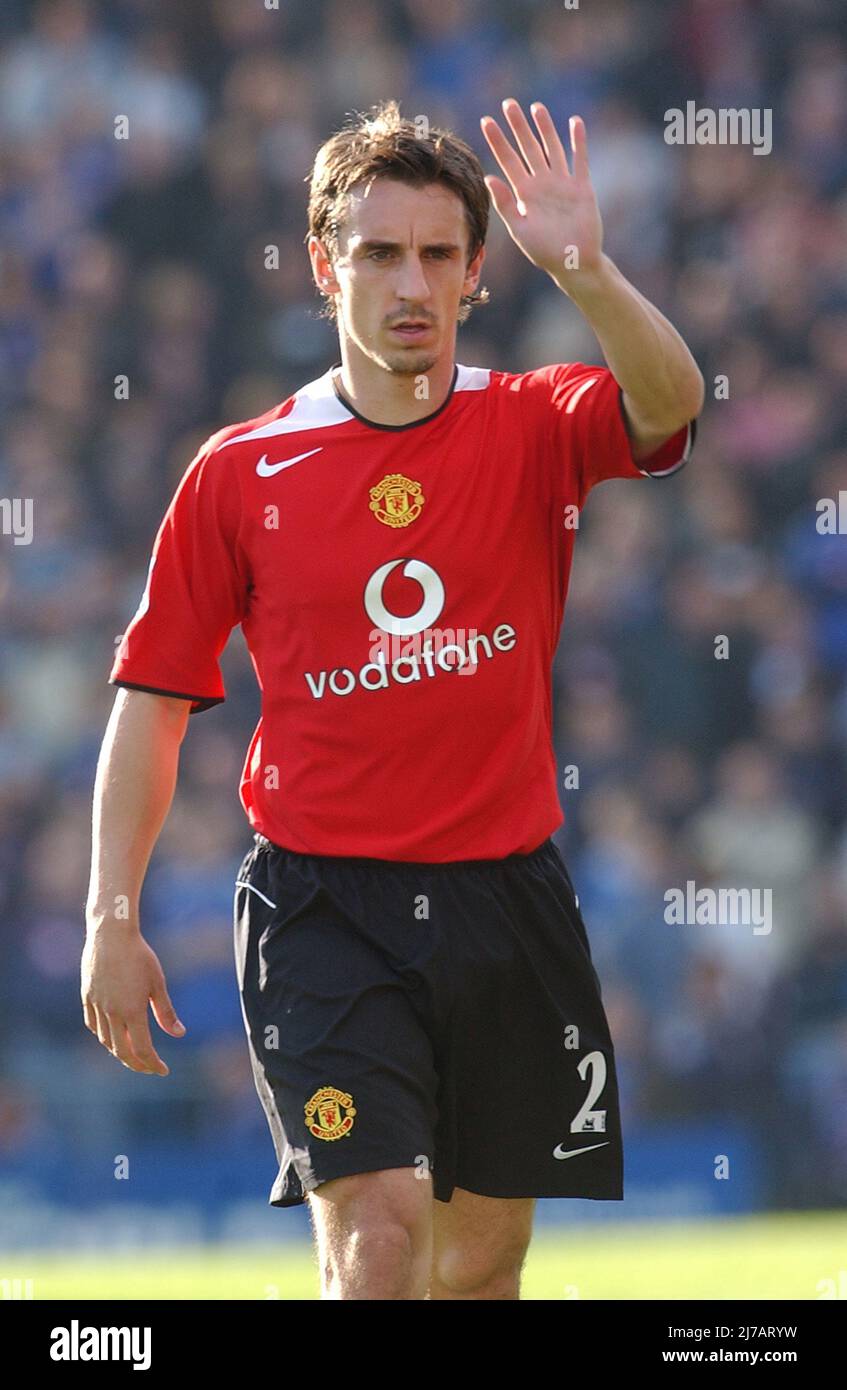 PORTSMOUTH V MAN UTD 30-10-04 GARY NEVILLE PIC MIKE WALKER, 2004 Stock ...