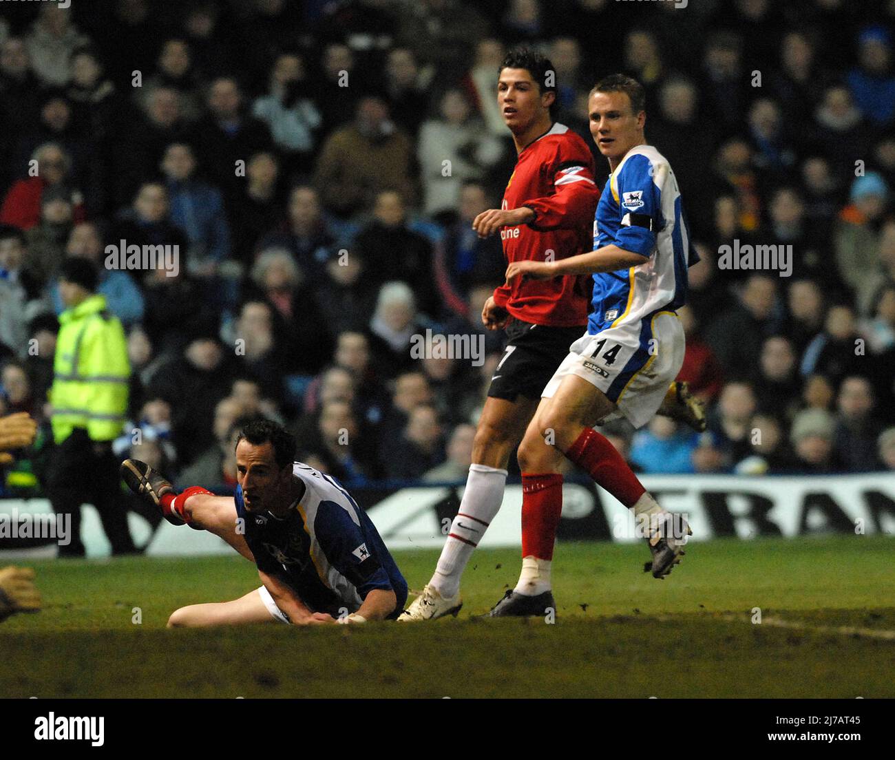 Portsmouth v Man Utd. Score - Ronaldo scoes the third goal, Matty ...