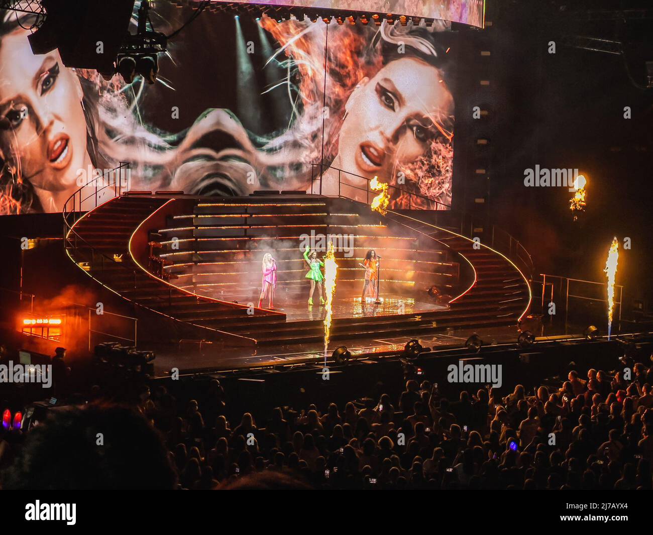 Jade Thirlwall And Perrie 2022