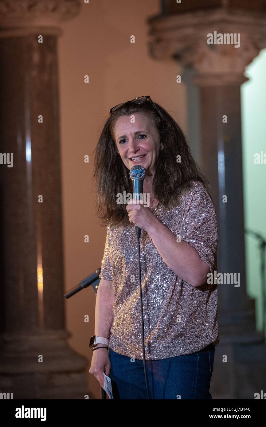 Lucy porter comedian hi-res stock photography and images - Alamy