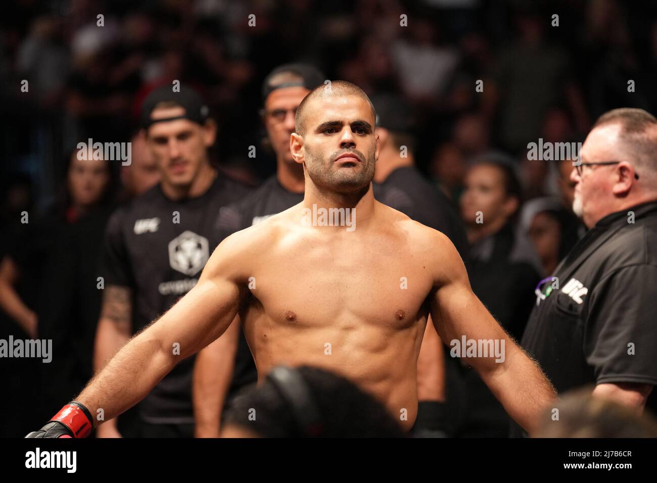 PHOENIX, AZ - MAY 7: André Fialho prepares to fight Cameron VanCamp in ...