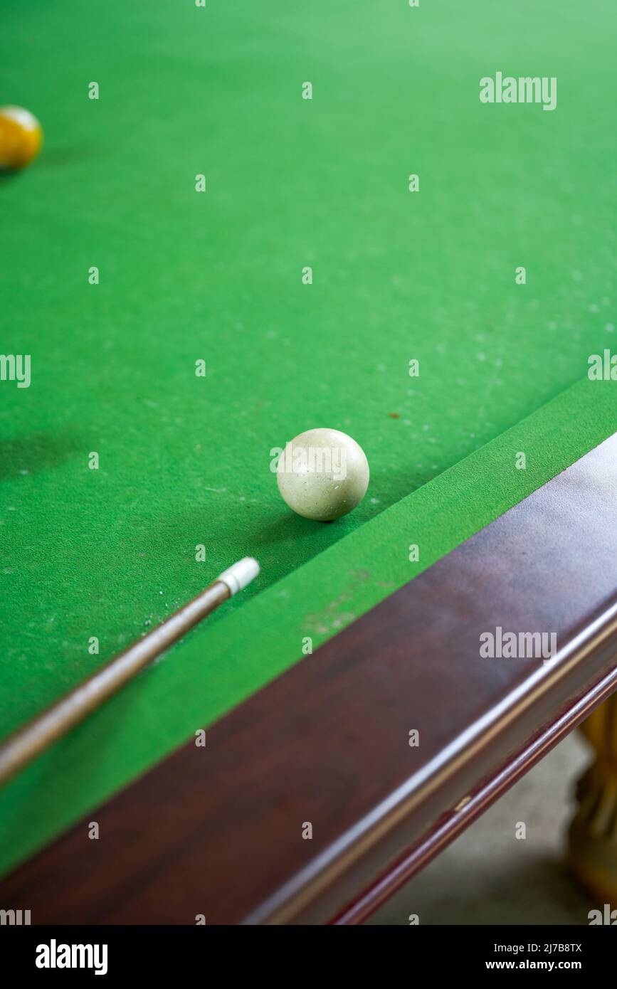 Billiard table wooden cues hi-res stock photography and images - Alamy