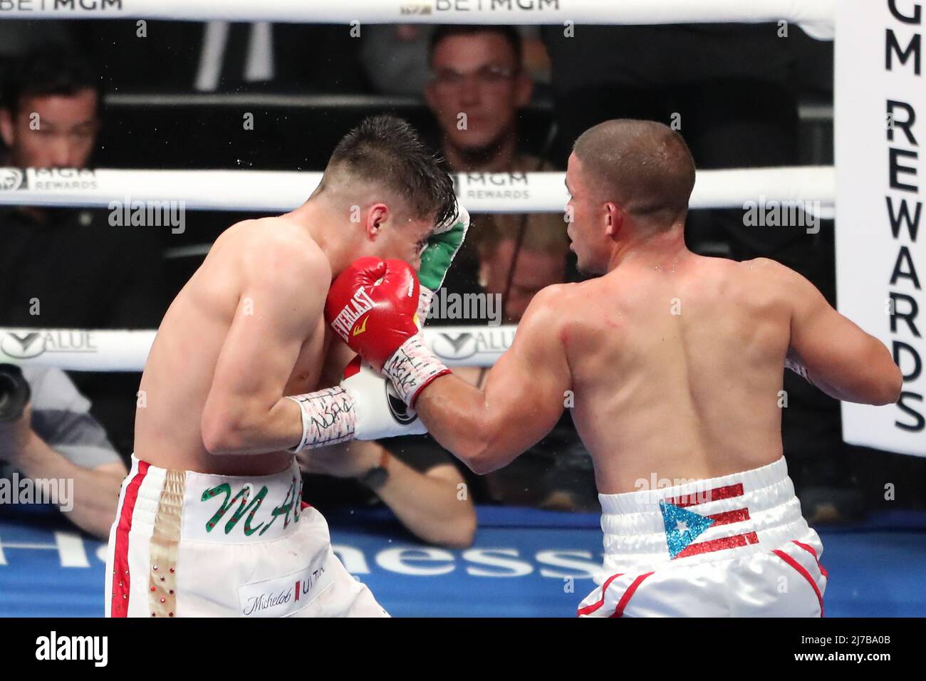 Las Vegas, United States. 07th May, 2022. LAS VEGAS, NV - MAY 7: (R-L ...