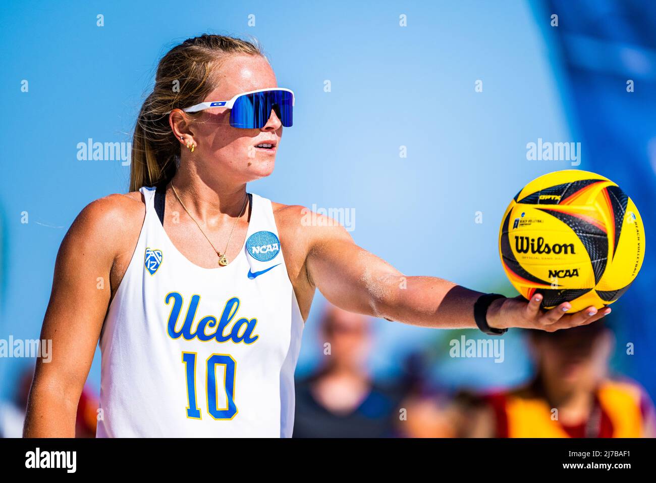 May 7, 2022, Gulf Shores, Alabama, USA: JADEN WHITMARSH (10) prepares ...