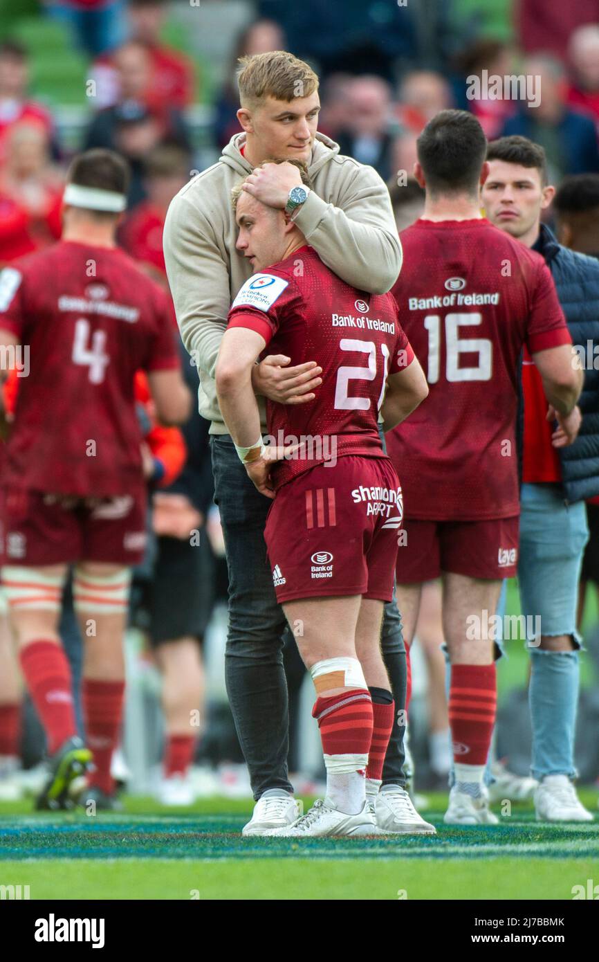 Gavin Coombes of Munster comforts Craig Casey of Munster after the ...