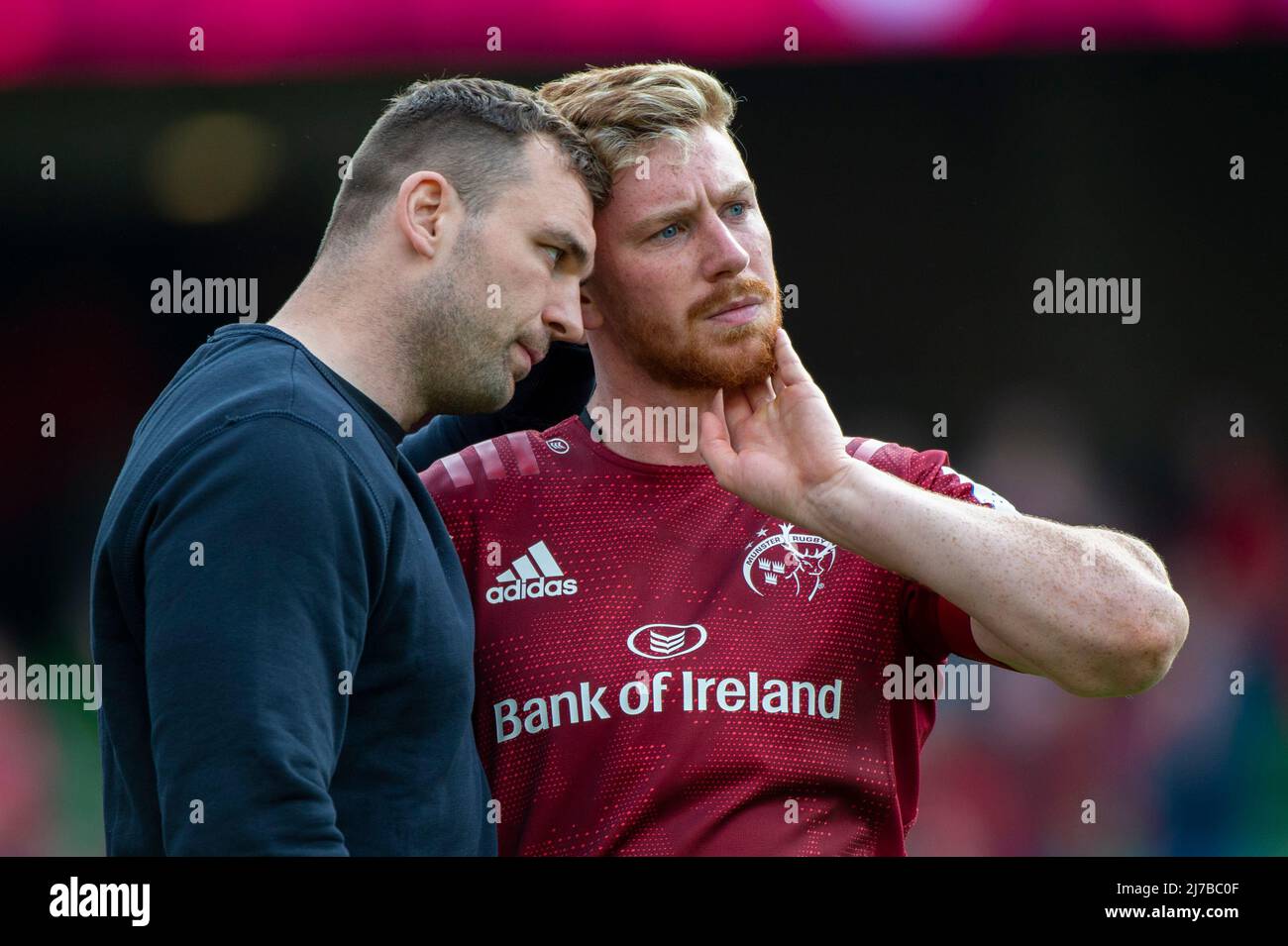 Tadhg Beirne of Munster comfort Ben Healy of Munster after the Heineken ...