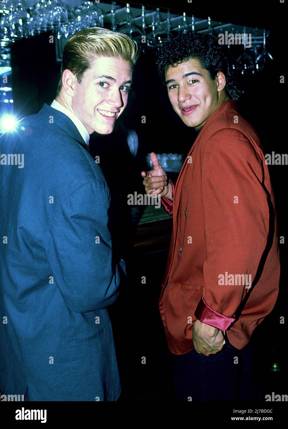 Mark-Paul Gosselaar & Mario Lopez on the set of the "Saved By The Bell ...