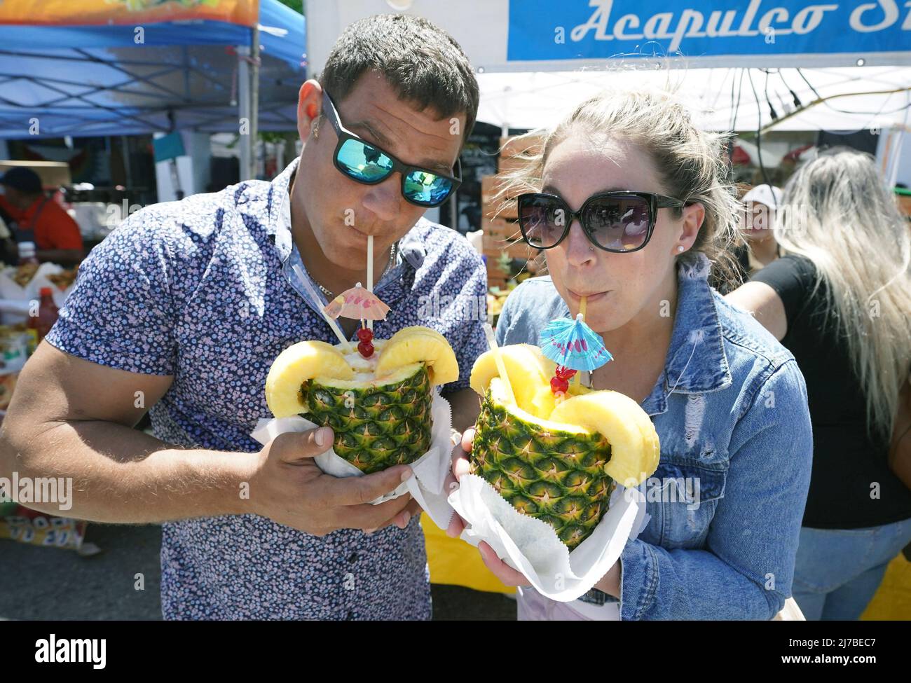 St. Louis, United States. 08th May, 2022. Adam and Ashlee Bell of ...
