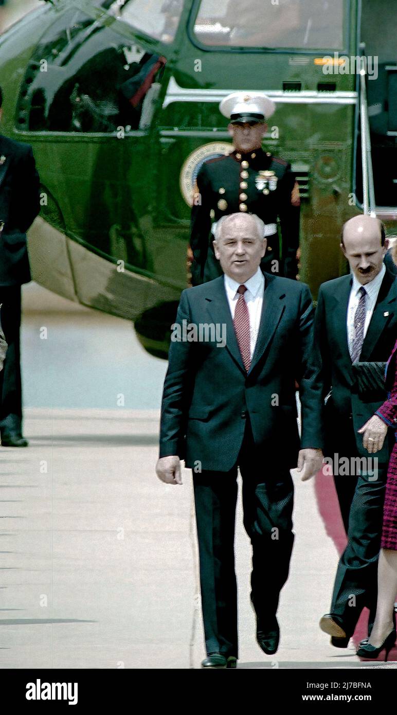 WASHINGTON DC. - JUNE 2,1990 Russian President Mikhail Sergeyevich ...