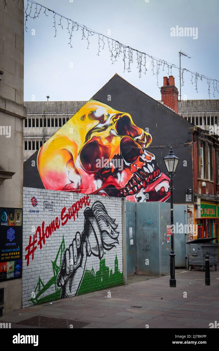 Cardiff city mural hi-res stock photography and images - Alamy