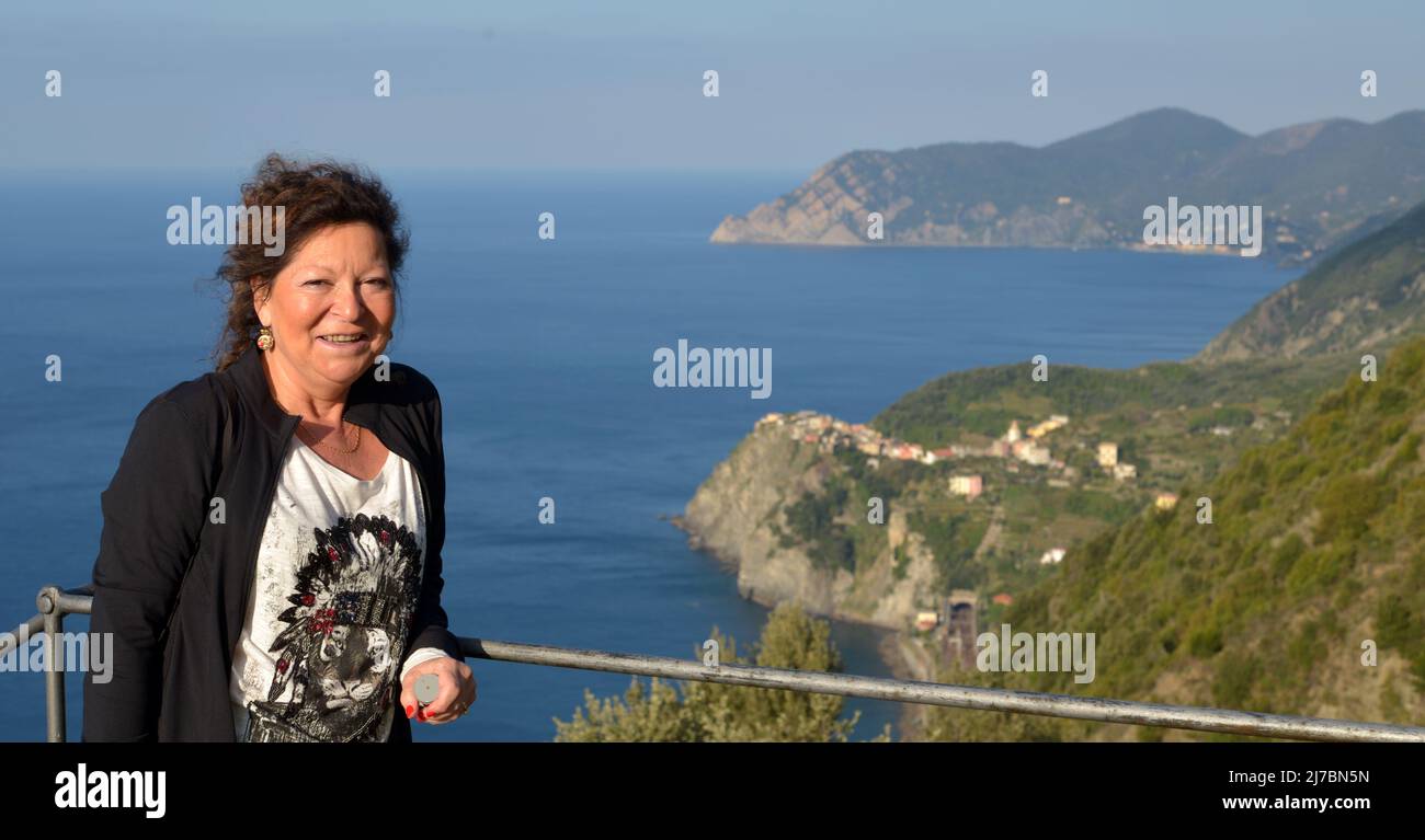 Terrace hotel Luna di Marzio in Volastra (Manarola) with in background ...