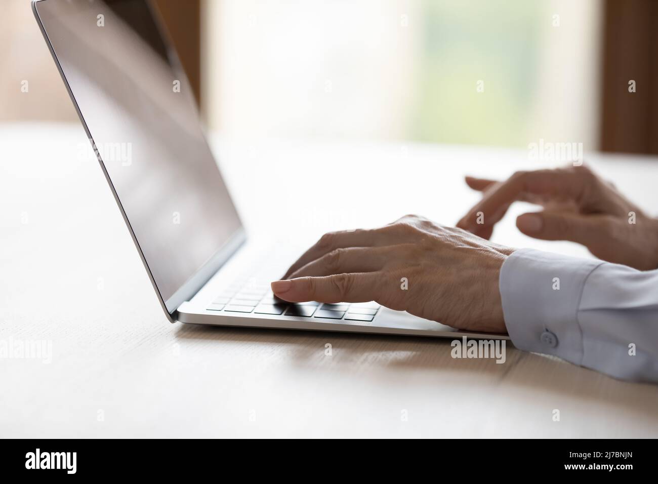 Middle finger woman hi-res stock photography and images - Alamy