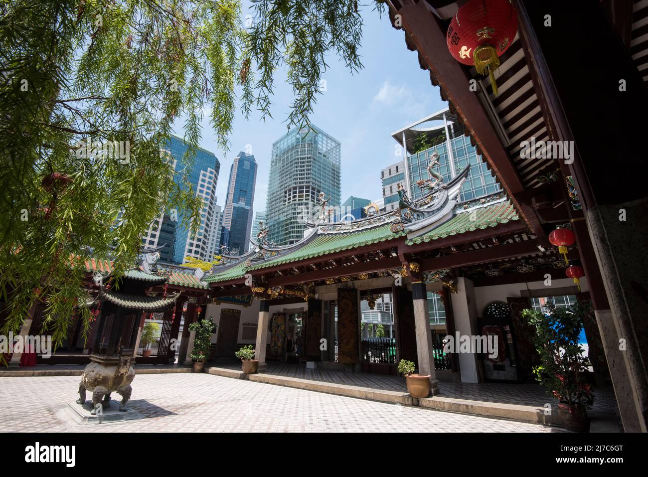 Singapore, Singapore - September 21, 2022: The Thian Hock Keng Temple ...