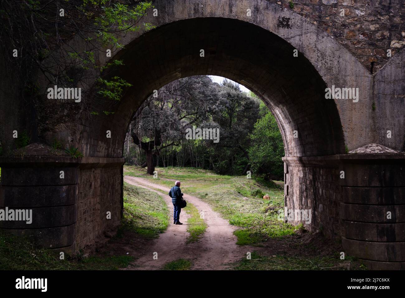 Old man lost hi-res stock photography and images - Alamy