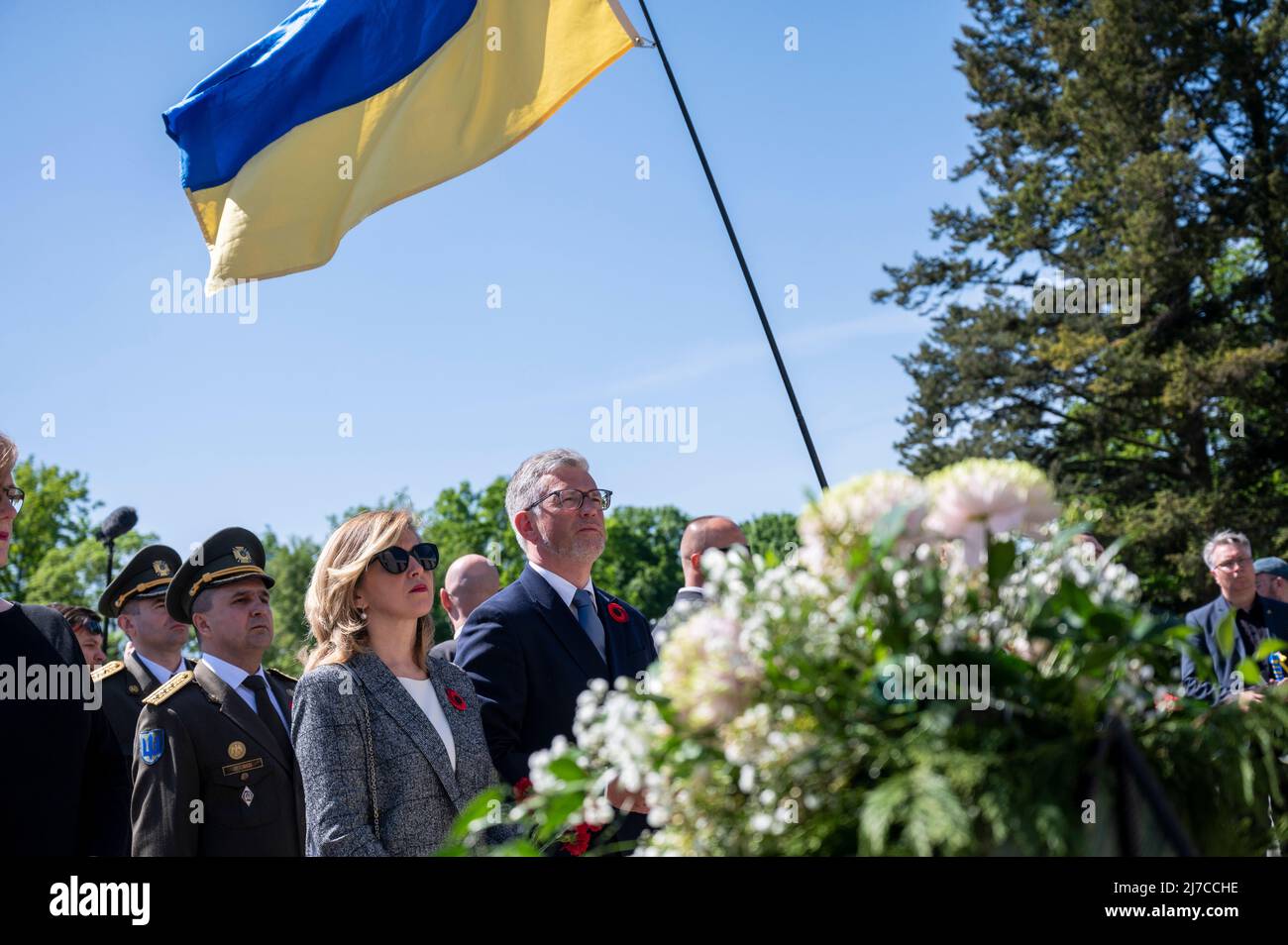 08 May 2022, Berlin: Ambassador Melnyk in front of the Soviet Memorial ...